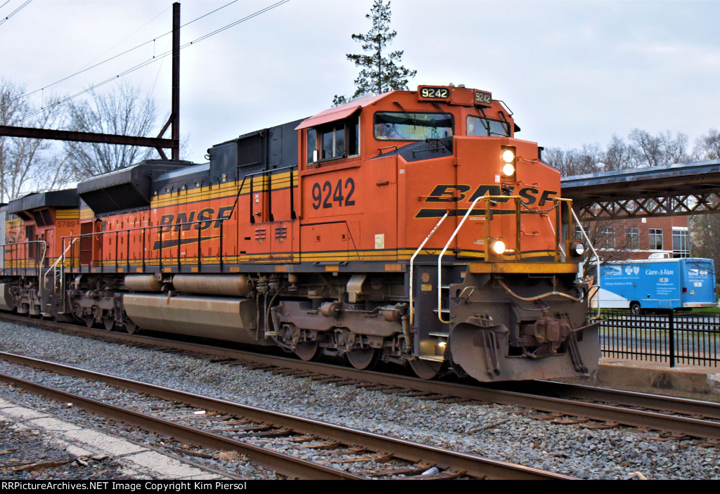 BNSF 9242